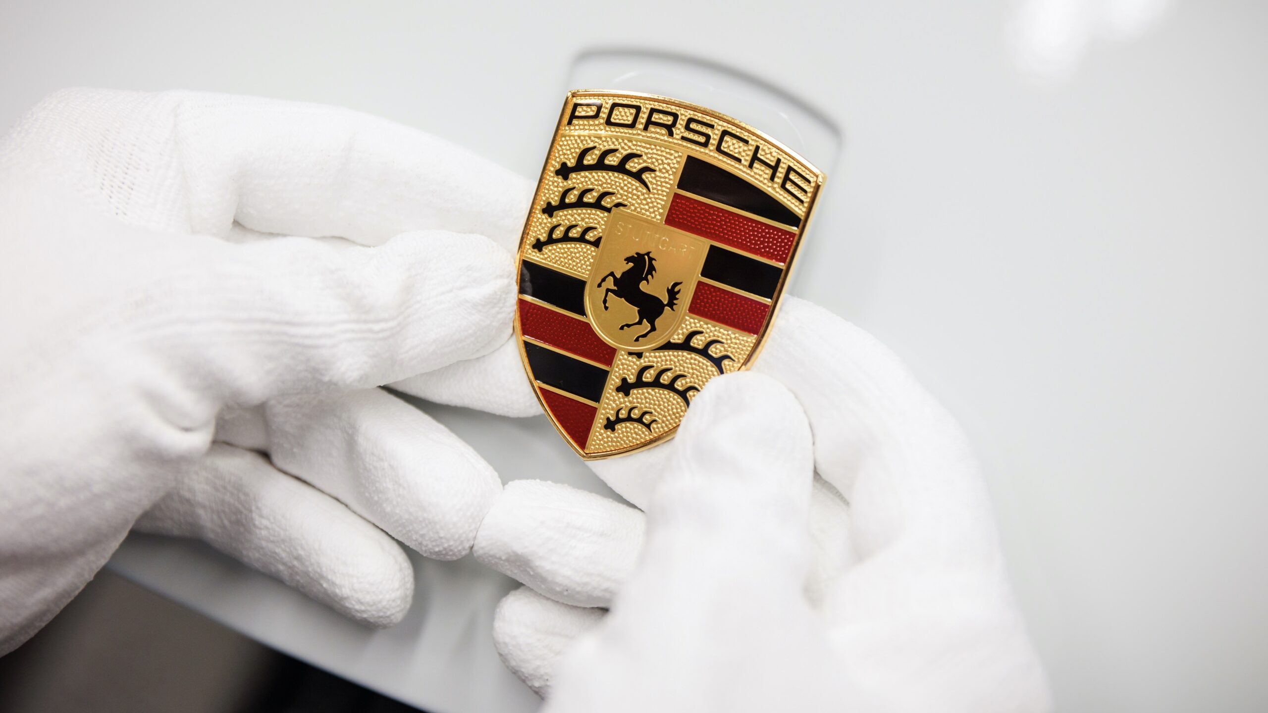 Cómo se creó el escudo de Porsche - Cuore Sportivo